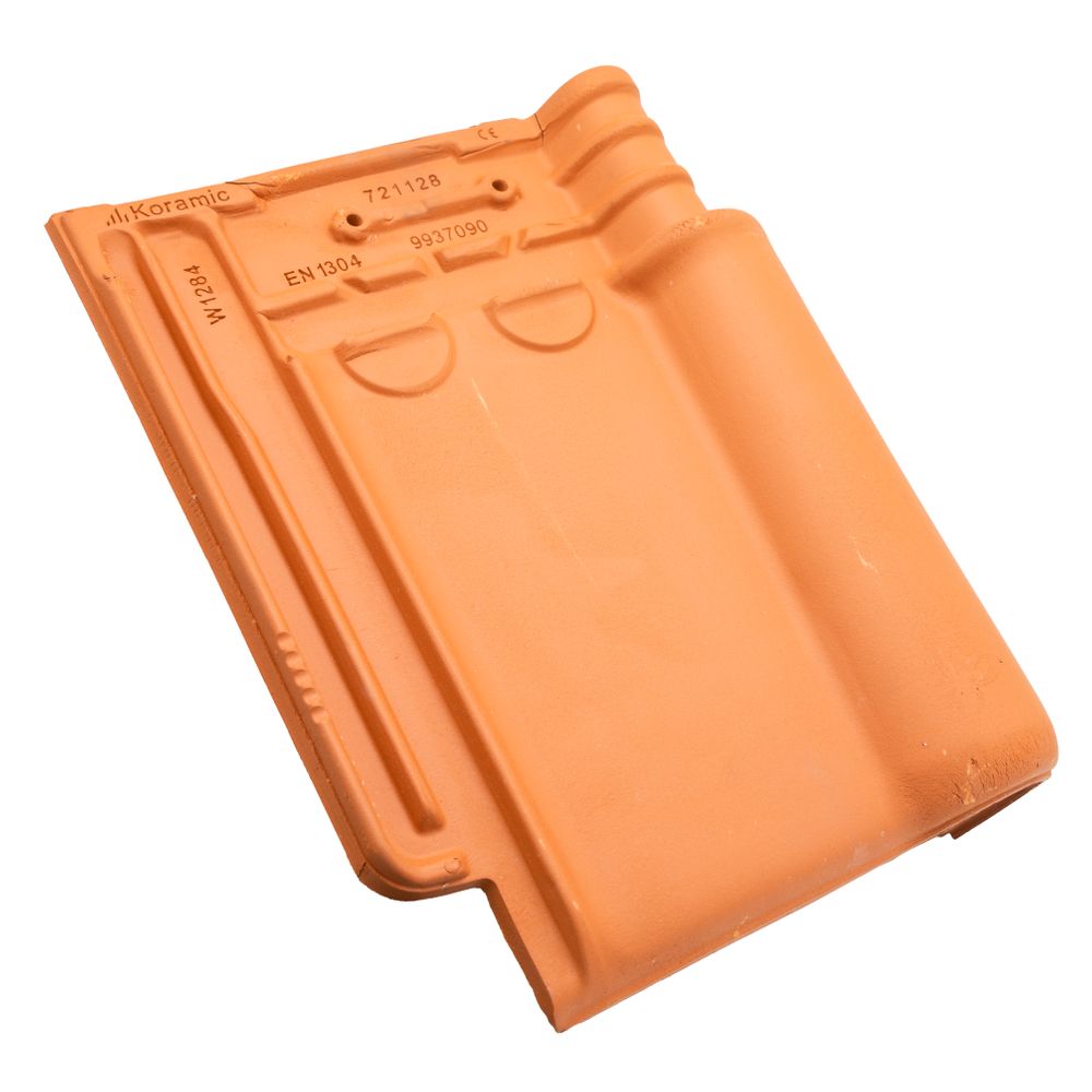 STORM TILE 993 NATURAL RED RIGHT GABLE TILE